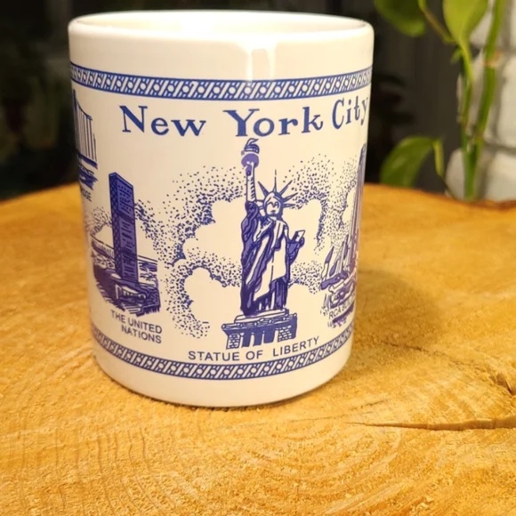 Dining | Vintage New York City Landmark Mug With Twin Towers | Poshmark